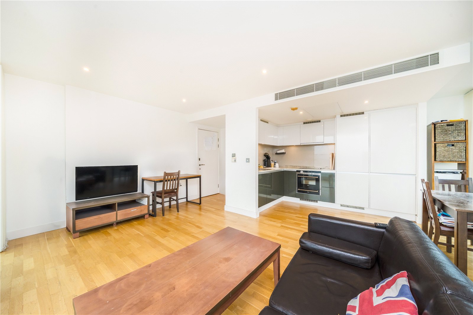 Landmark East Tower, 24 Marsh Wall, London, E14 Latest Properties ...